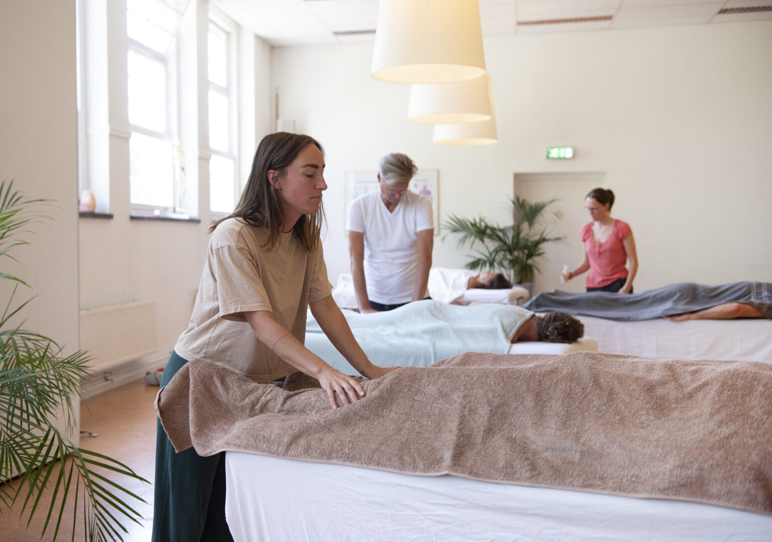 Holistic Massage Course Amsterdam (in English) - Esoterra